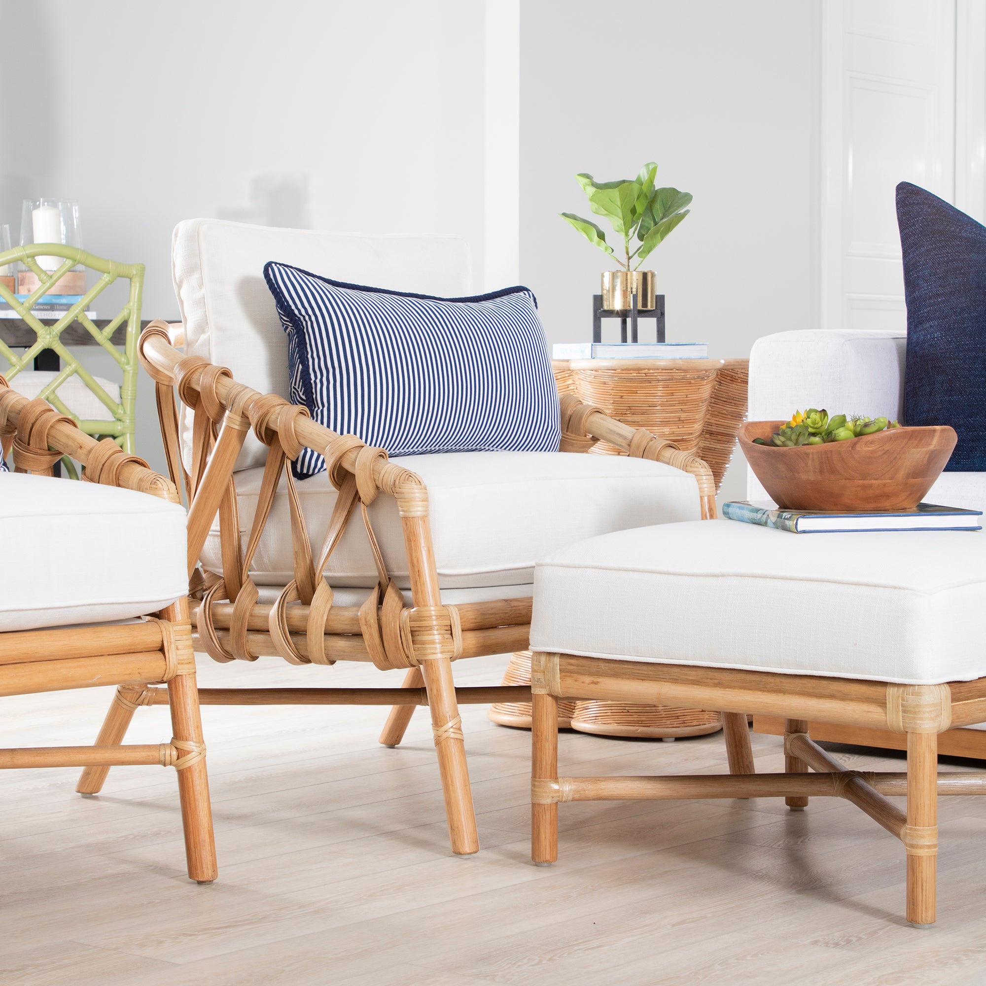 David Francis - Luna Ottoman – David Francis Furniture